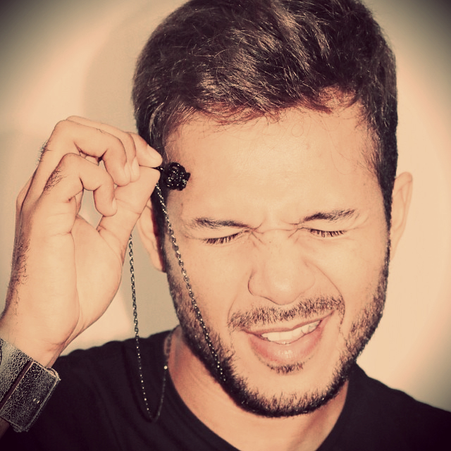 Billy Rezk lança clipe estrelado por drag queens - Guia Gay São Paulo